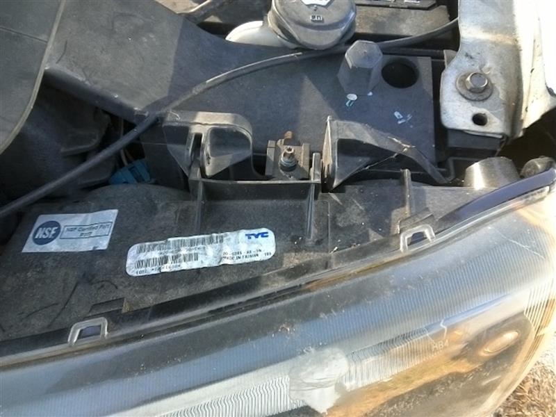 CHEVROLET AVALANCHE 1500 2005-2006 w/o lower body cladding L. Headlight ...