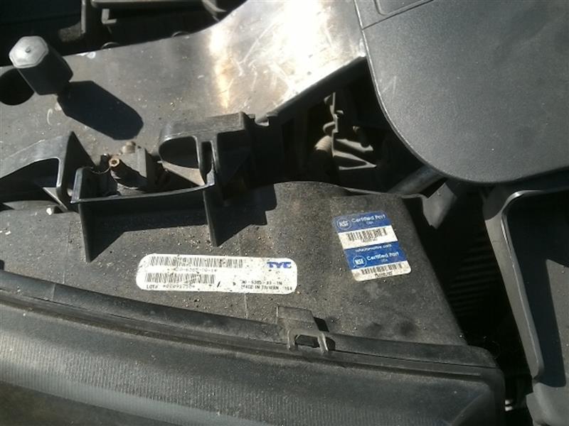 CHEVROLET AVALANCHE 1500 2005-2006 w/o lower body cladding R. Headlight ...