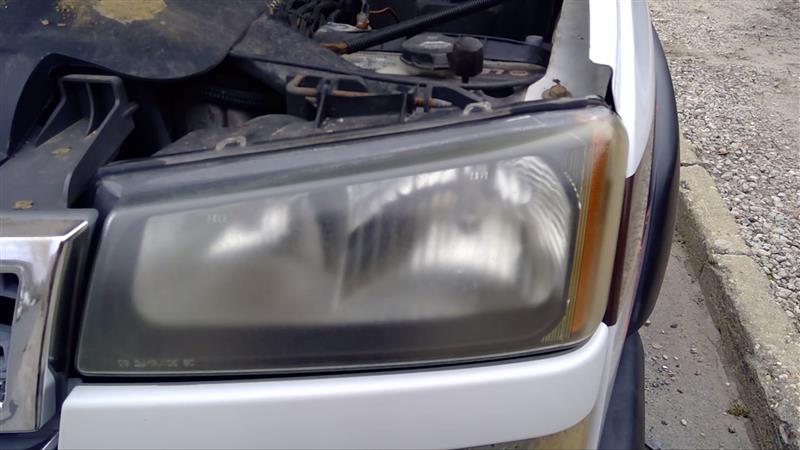 CHEVROLET AVALANCHE 1500 2005-2006 w/o lower body cladding L. Headlight ...