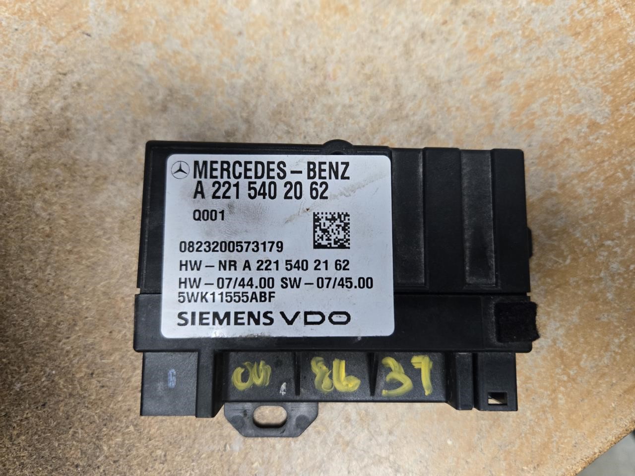 MERCEDES-BENZ MERCEDES C-CLASS 2008-2009 204 Type, Fuel Pump C230 ...